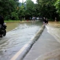 BANJIR MELANDA TIGA NAGARI DI TARUSAN - Berita TVRI Stasiun Sumatera Barat